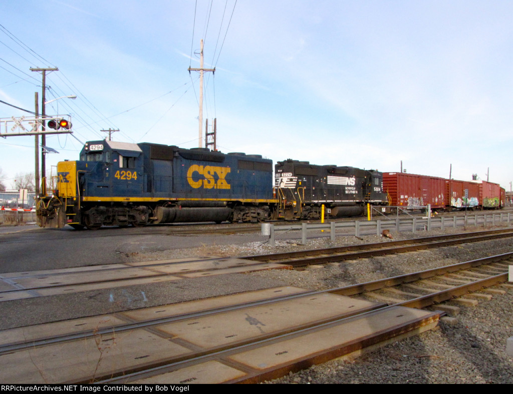 CSX 4294 and NS 5224